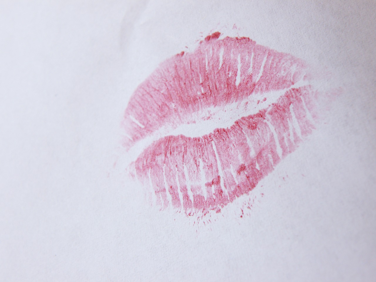 Cómo hacer tu propio lápiz labial | Mujer.com.uy